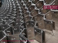 China 410S Hex Mesh Refractory Lining for Reactor Vessels 1.2mm to 2.0mm Thickness for sale
