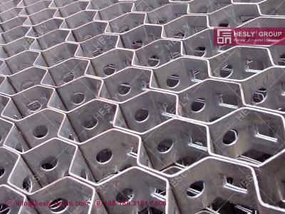 China 14gauge X 3/4" depth Hex Mesh with Bonding hole for refractory line | Stainless Steel 410S grade for sale