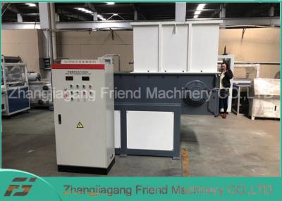 Cina macchina di plastica del frantoio della bottiglia di acqua dello spreco di 37kw 500kg/H a basso rumore in vendita