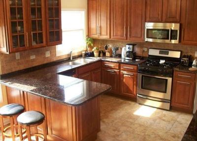 China Brown Natural Granite Stone Counter Top for Kitchen / Bathroom Cabinets for sale