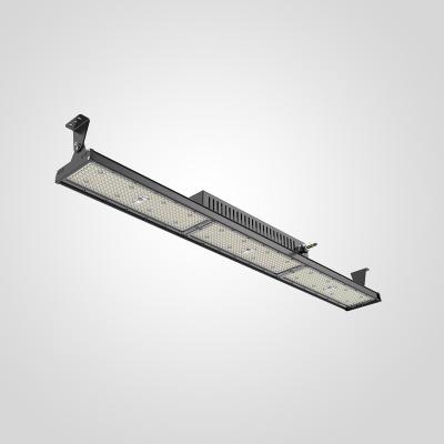 China CRI80 Linear LED Padel Court Light with High Power Efficiency and IK09 Impact Resistance for sale