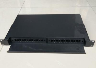 中国 皿24の港の単一モデル/多モデルが付いているラック マウントの繊維光学の端子箱 販売のため