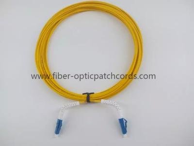 Cina Cavi di toppa a fibra ottica di LC-LC/saltatore con gli stivali flessibili di angolo di 90 gradi in vendita