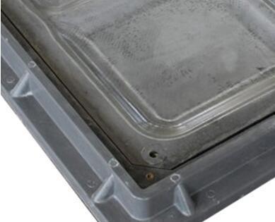 China Lockable with Key SMC Manhole Covers Black Corrosion Resistance Chemical and Rust Resistant for sale
