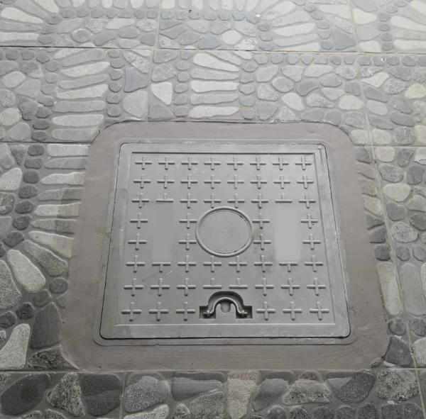 Quality CE/ISO En124 Ductile D400 Hinged Manhole Cover SMC Square Fiberglass For Resin for sale