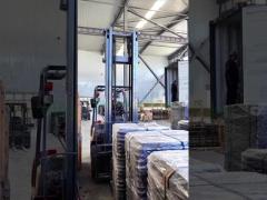 Композитный люк успешно произведен, надлежащим образом упакован и готов к