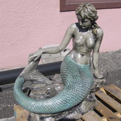 China Custom Famous Mermaid Statue Lost Wax Bronze Mermaid Water Feature Sculpture For Home Pool Decoration for sale
