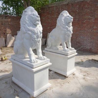 China Custom Design Sunset Red Marble Stone Lion Statue Sculpture with Hand Carved Technique for sale