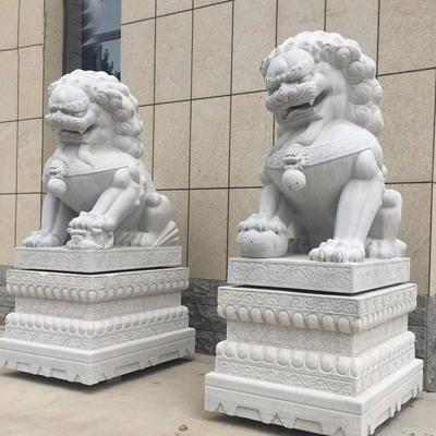 China Custom Design Sunset Red Marble Stone Lion Statue Sculpture with Hand Carved Technique for sale