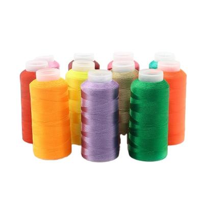 Cina 150D/2 100% filo ricamato in poliestere per la macchina 5000m Peso 160g in colori misti in vendita