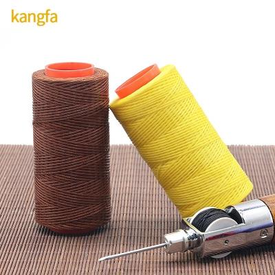 Cina 200m 0,8mm Flat Waxed Thread for Leather 100% Polyester Pattern Waxed Yarn Count 250D/16 in vendita