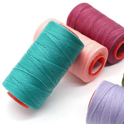 Cina Colori ricchi 210d Filato cerato in poliestere per cucire Materiale di cuoio cono di plastica in vendita