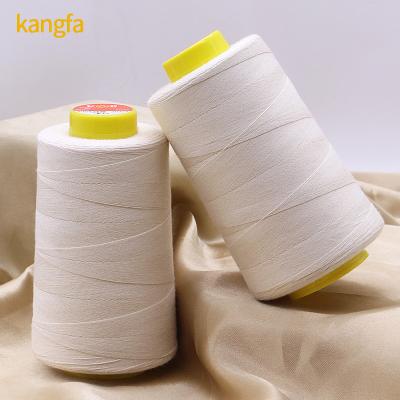 Cina 3000 Yards Spools di filato di cucitura di cotone Modello tinto a bassa contrazione per macchine da cucire in vendita