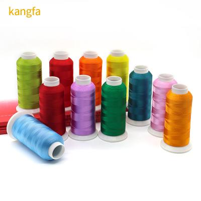 Cina Materiale cono 100% poliestere resistente alle alte temperature filo ricamo di seta 120D/2 oro in vendita
