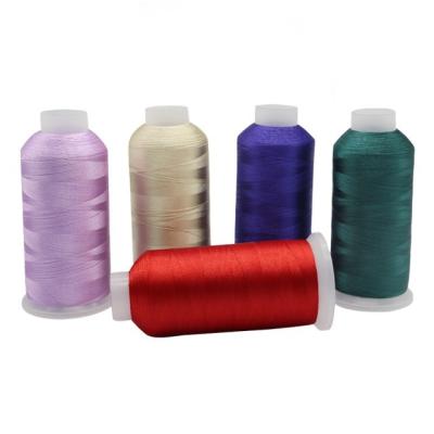 Cina 120g Peso netto 120D/2 Alta resistenza al colore Fiducia al colore Filato ricamato in poliestere per spot in vendita