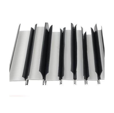 Cina Flessibile Pvc Tpe Floor Wire Cover Cable Trunking Duct Rubber Cable Protector in vendita