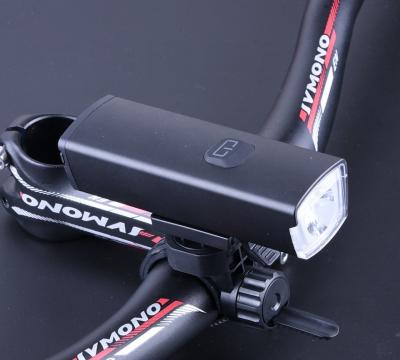 Cina IPX6 la parte anteriore impermeabile 600Lms LED va in bicicletta 2200mAh la batteria leggera USB ricaricabile in vendita