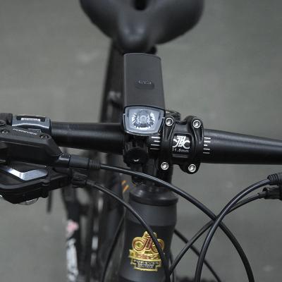 Cina USB LED ricaricabile va in bicicletta la torcia elettrica leggera della bicicletta di guida di notte IPX6 in vendita