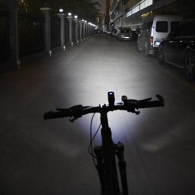 Cina I 600 lumi portatili del Usb della bicicletta del faro di giro ricaricabile IPX6 di notte si preoccupano liberamente in vendita