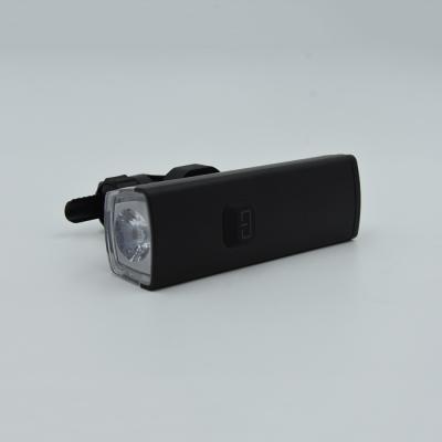 Cina Faro di riciclaggio ricaricabile 2200mAh della luce 600LM della bicicletta di Front Waterproof USB LED in vendita