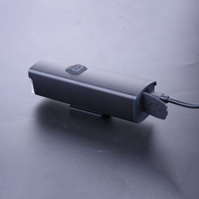 Cina L'alto lume Ipx6 LED va in bicicletta la torcia elettrica di carico veloce della bicicletta di USB della luce in vendita
