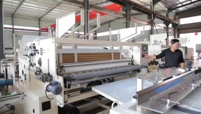Cina piccola macchina di riavvolgimento della carta igienica di 1950mm nel Kenya in vendita