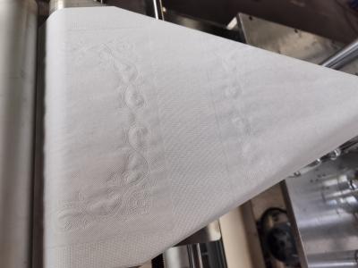 Cina La macchina di riciclaggio 1/12 del tovagliolo della carta velina dello SpA di materia prima volta la stampa del 4.5KW in vendita