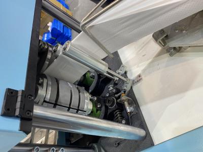 Cina Linea di produzione pneumatica della carta velina di Mini Napkin Paper Machine Pocket 380V in vendita