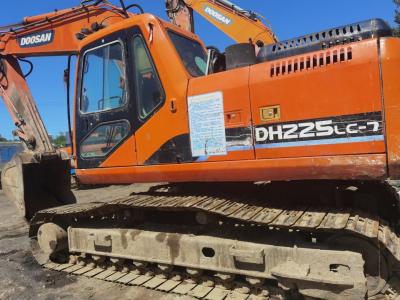 Cina DH225LC - il cingolo idraulico 7 ha utilizzato l'escavatore Construction Machinery di Doosan 22 tonnellate in vendita