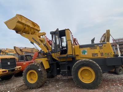Cina 3-5 tonnellate di seconda mano Komatsu WA320-3 caricatore a ruote caricatore anteriore usato in vendita