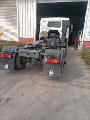 中国 中古 Sinotruk Howo 371hp トラック トラクター トレーラーヘッド 6x4 販売 販売のため