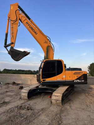 Cina 22 tonnellate di seconda mano Hyundai R225 Crawler Excavator Usato 112 KW Potenza del motore E 1,05 M3 Capacità del secchio in vendita