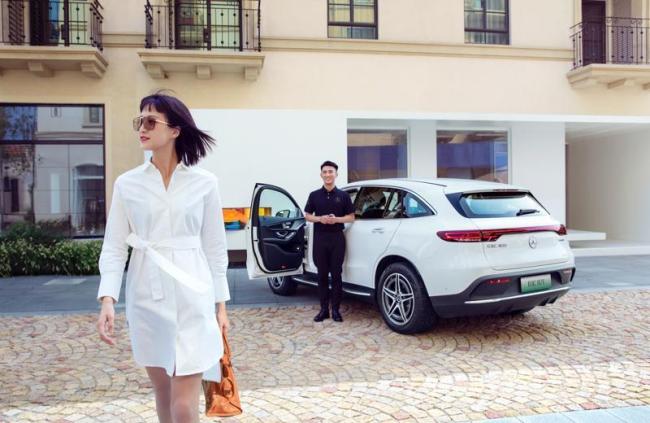 Made in China The Most Fashionable and Cheapest Low Price Mercedes Benz Five Person Electric Cars