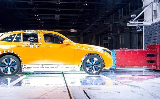 Top Quality Electric Cars Made in China Eqc 400 4matic Nedc Range 415km EV Auto Car Model Benz Eqc Electric SUV