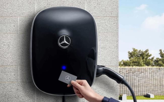 Top Quality Electric Cars Made in China Eqc 400 4matic Nedc Range 415km EV Auto Car Model Benz Eqc Electric SUV