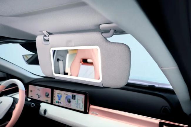 Top Selling Nezha U-II China Famous Brand Good Price Neta U-II Electric Car Cheap in Stock Electric SUV