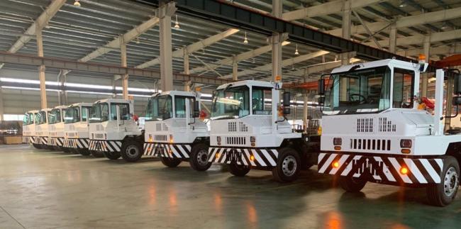 Brand New Low Speed Terminal Tractor Port Tractor Truck for Container Transit Operation in Port Yard