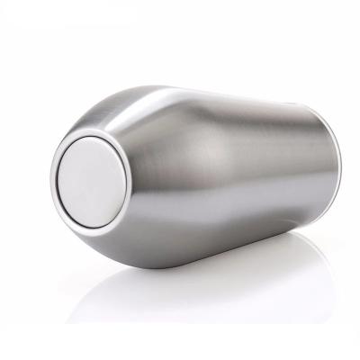 Cina La nuova progettazione ha isolato le tazze del vino con i coperchi, tazza isolata del vino di piccola capacità in vendita
