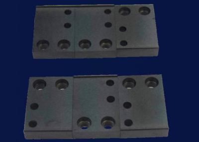 Cina Blocchetto ceramico lavorabile a macchina di biossido di zirconio, isolamento eccellente ceramico del blocchetto di connettore in vendita