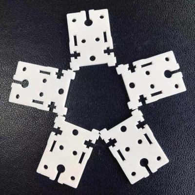 Cina CNC che lavora servizio a macchina lavorante di alluminio ceramico di CNC Al2O3 del chip 99% in vendita