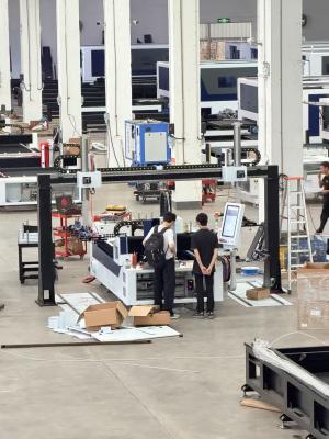 China QH - 3015F Single Platform Sheet Metal Laser Cutting Machine 3000W with robotic loading and unloading systems for sale