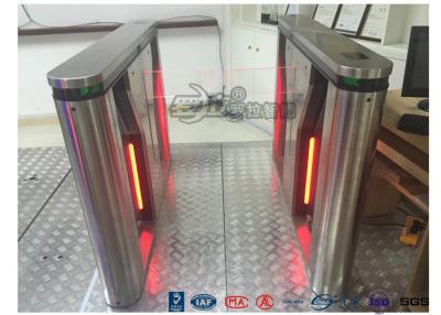 Cina Il singolo cancello girevole di Palo di goccia del braccio della carta bidirezionale del cancello girevole RFID con CE antiurto ha approvato in vendita