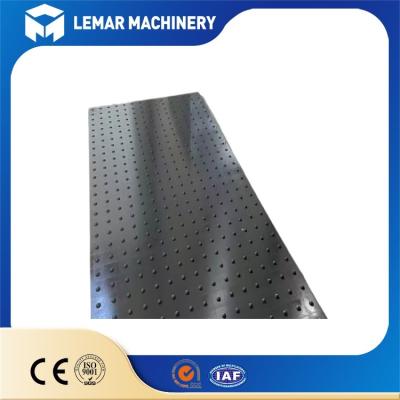 China Nitrided D28 3D Weld Table With Anti Rust Protection Layer Diy Welding Fixture Table for sale