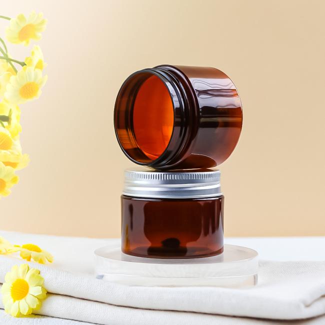 PET plastic cans in various cosmetic applications