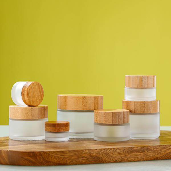 Quality SGS Round Glass Cosmetic Container UV Electroplating Luxury Skincare Bottles for sale