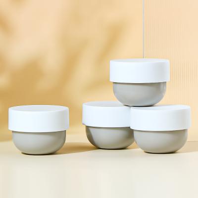 中国 オーダーメイド 1oz 30Ml ピンク 丸い 再充填可能 空き Pp 化粧水 クリーム 容器 蓋付き プラスチック 化粧品 容器 販売のため