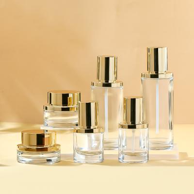 China Customizable Logo Glass Cosmetic Bottle Set with Leak-proof Sealing and Premium Thick-wall Glass for Luxury Skincare for sale