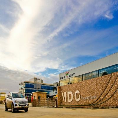 China Anti-Corrosion Space Frame Steel Structure Roof for Commercial Supermarket Plaza for sale