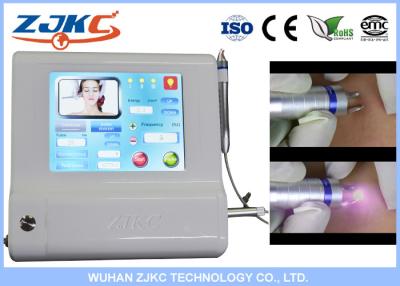 Cina 980 vene del ragno della cura di trattamento delle vene varicose del laser a diodi di nanometro sul fronte/gambe in vendita