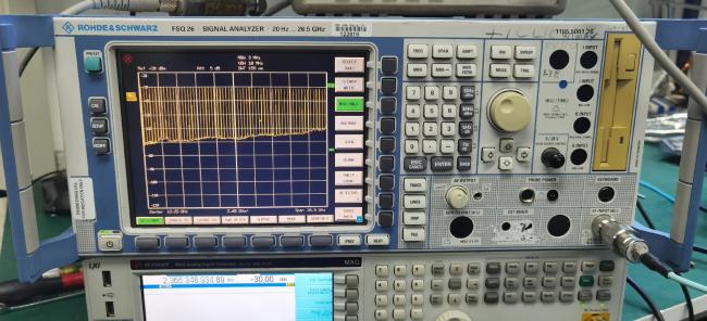 Side view of R&S FSQ26 showing ports and interfaces